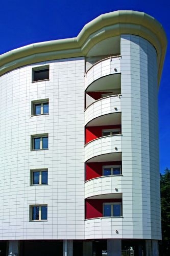 ALMATEC: LASTRE IN GRES PORCELLANATO TECNICO