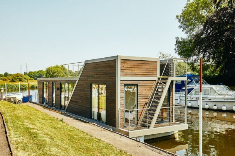 Houseboat, quando l'architettura galleggia sull'acqua - INFOBUILD
