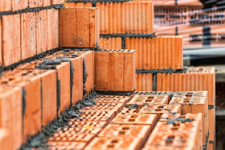 Prodotti - Laterizi classici: forati e blocchi leggeri ad elevata ...